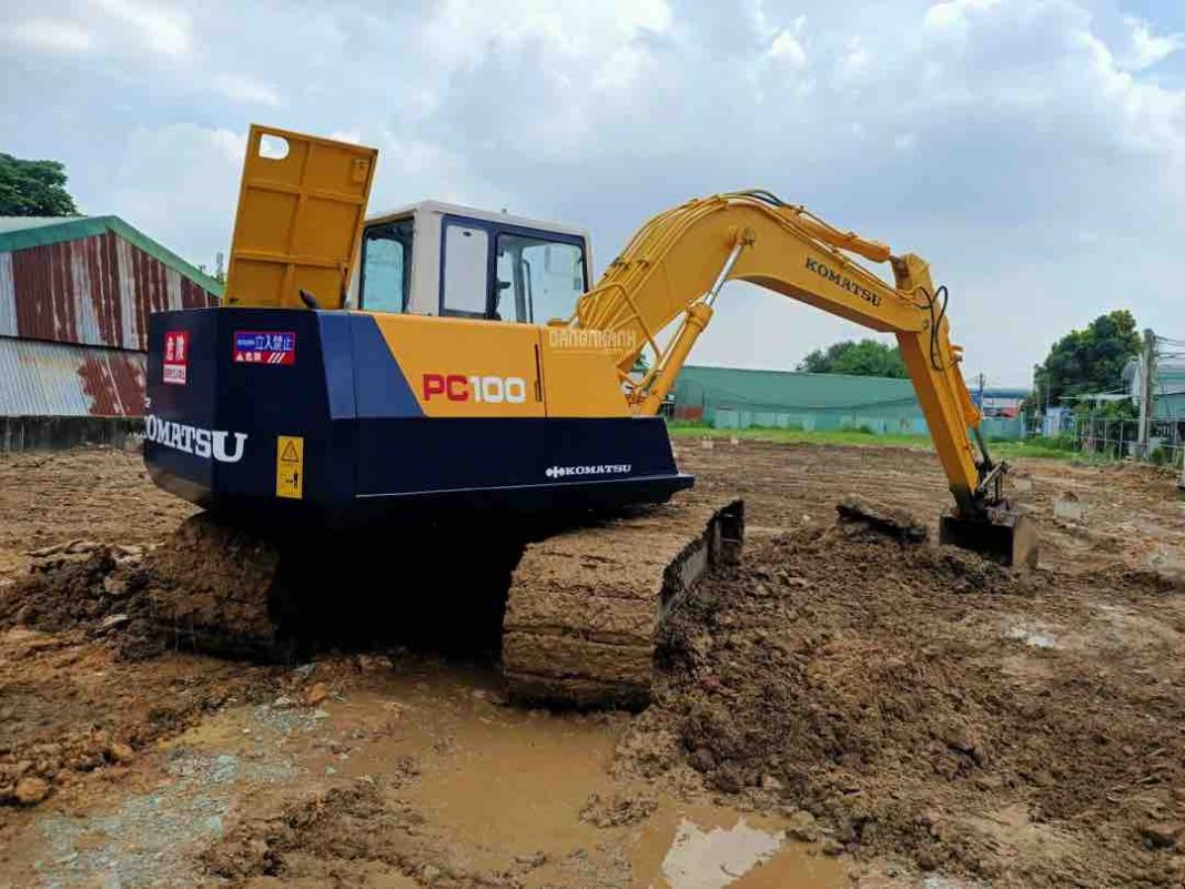 Xe cuốc - Thiết bị máy móc không thể thiếu trong công trình